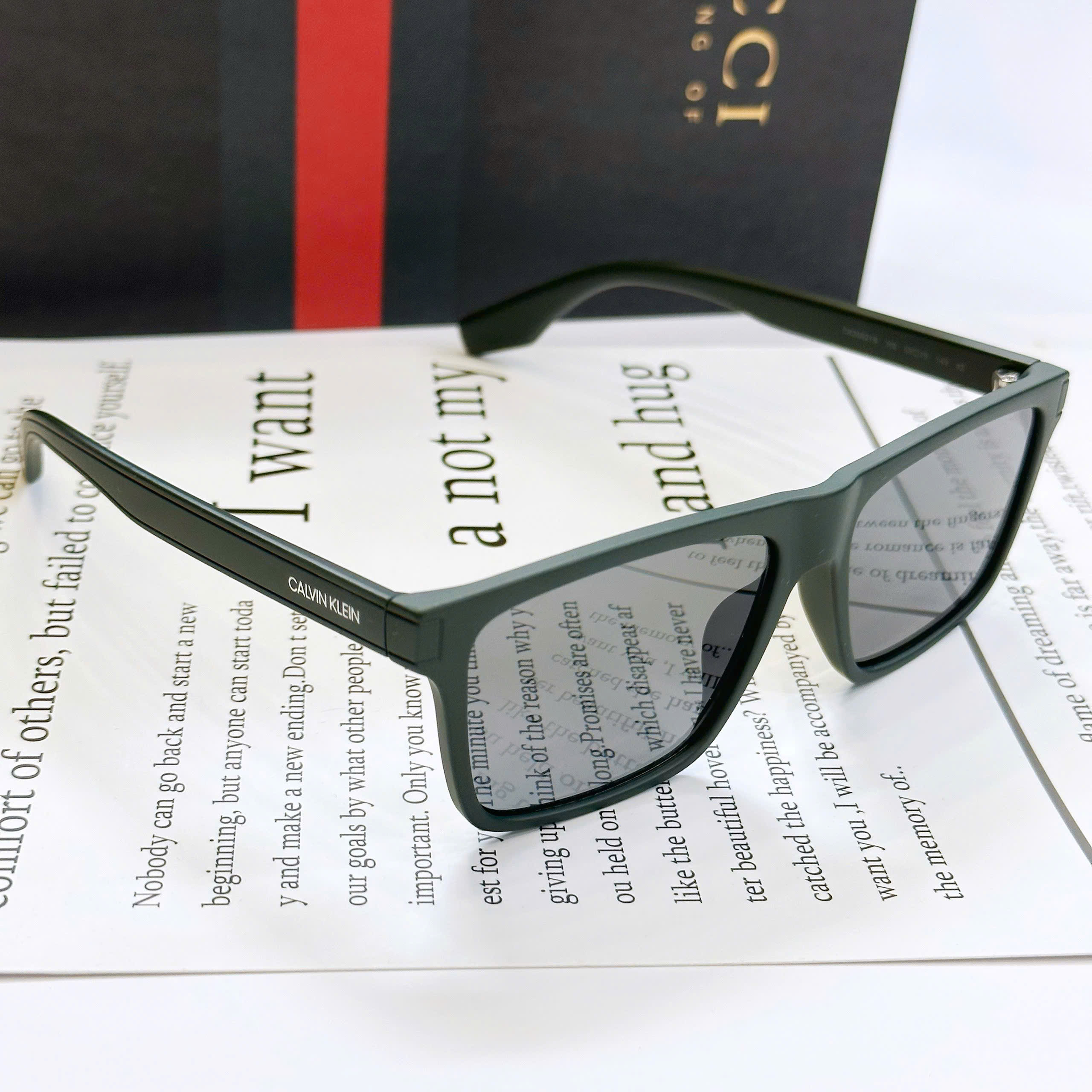 Kính Mát Calvin Klein CK20521S 310 – Phong Cách Cá Tính, Phù Hợp Cả Nam Lẫn Nữ